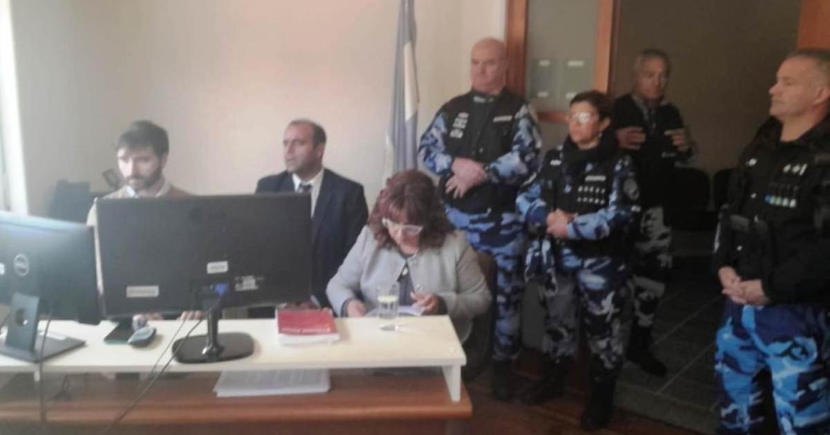 Cinco policías condenados por maltratar a un detenido y falsear documentos